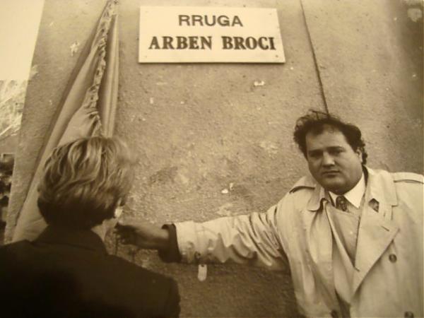 VOAL - Online Zëri i Shqiptarëve - 20 VJET NGA 2 PRILLI '91Nga SHYQYRI ...